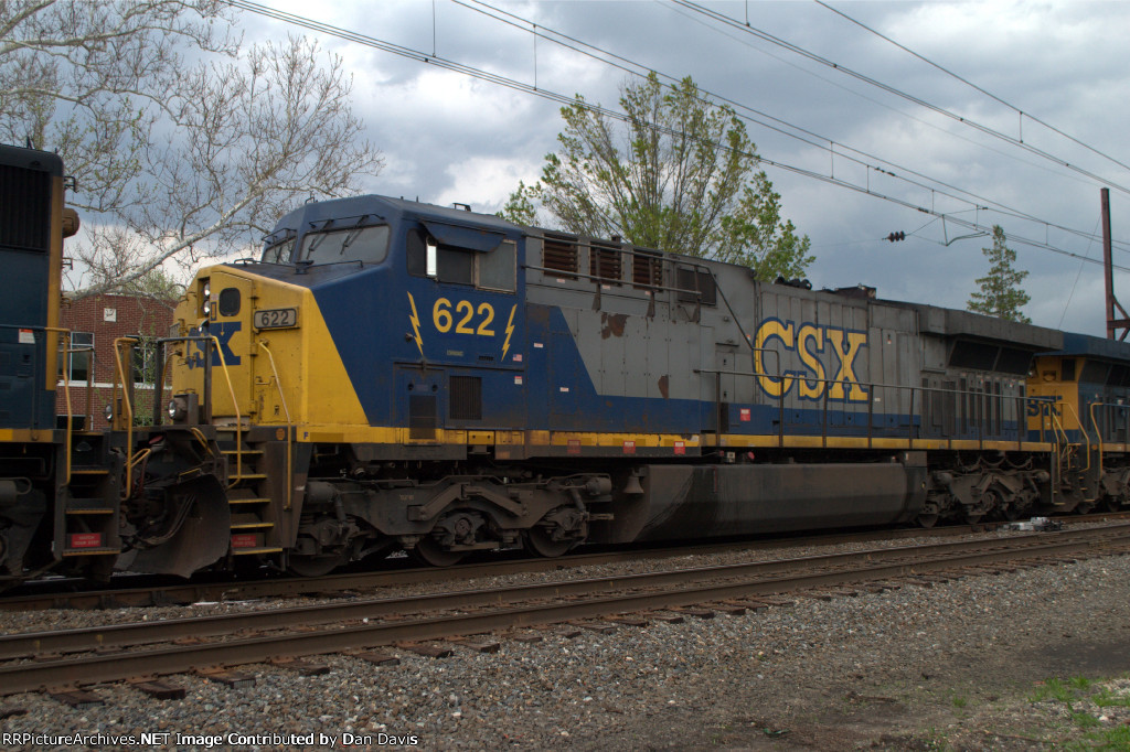 CSX AC60CW 622 as the second unit on Q409-06
